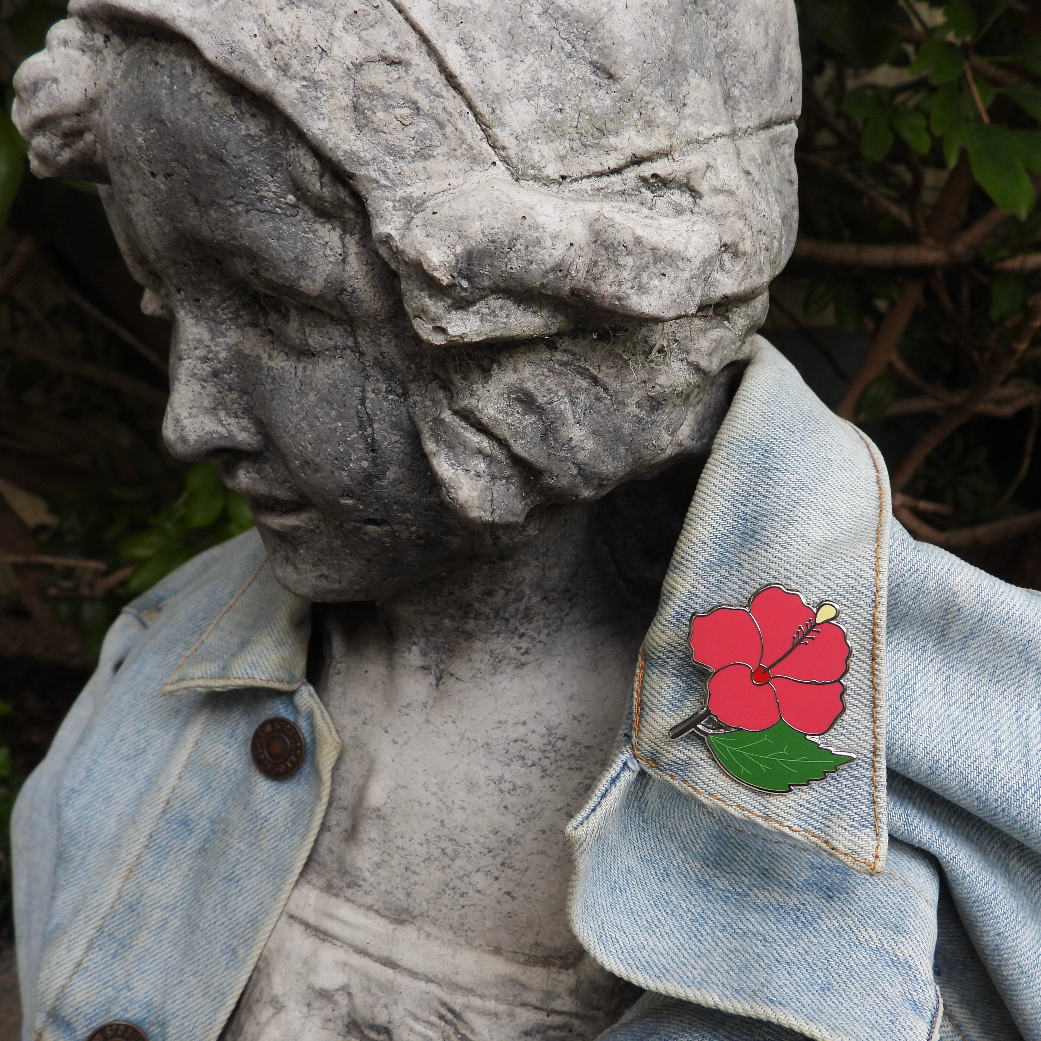 Hibiscus pin – Bush Bling