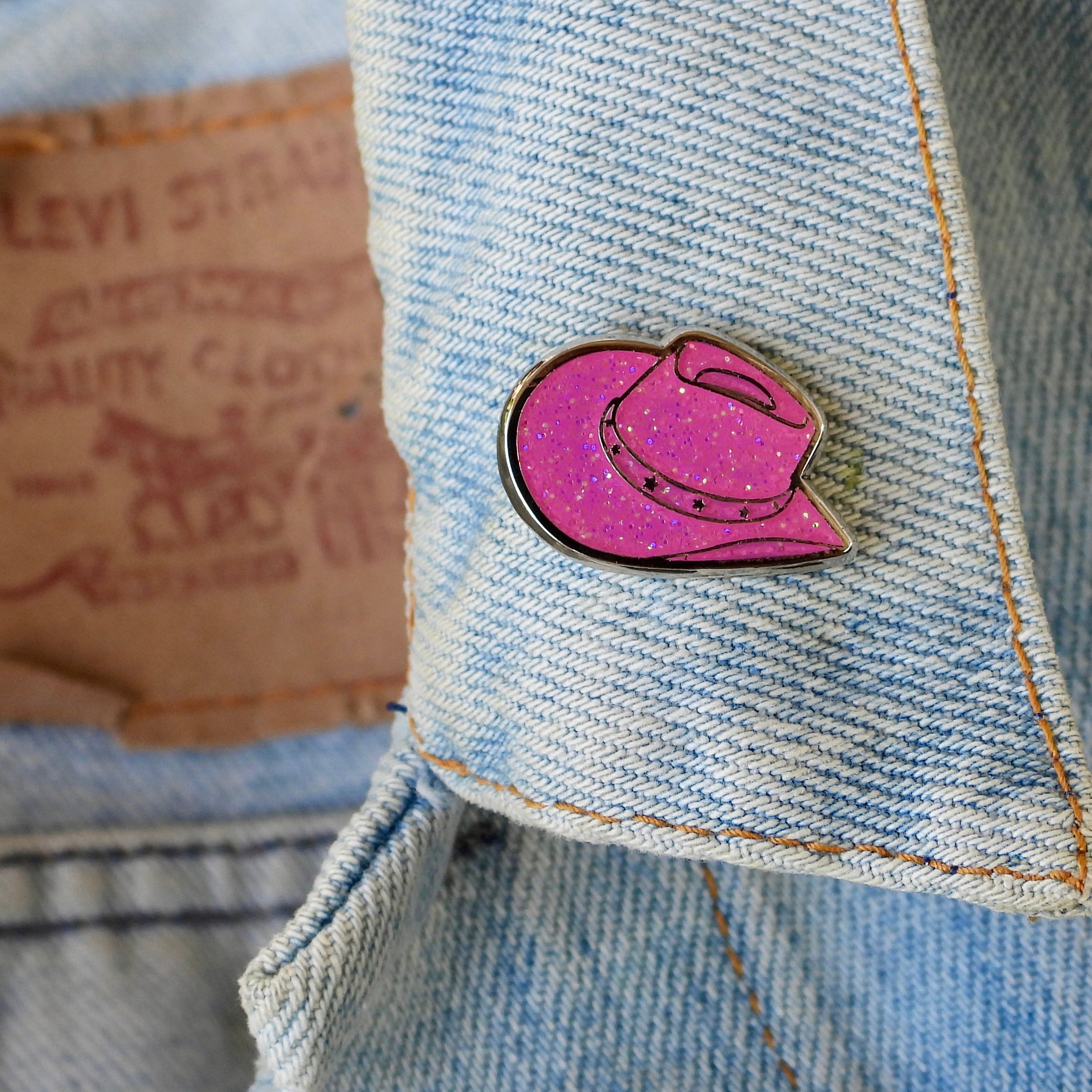 Hot pink cowboy hat pin – Bush Bling