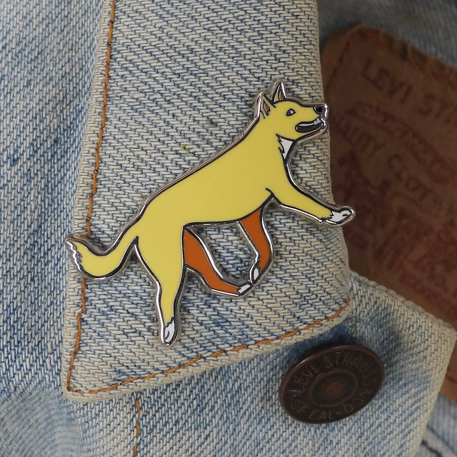 Dingo pin – Bush Bling