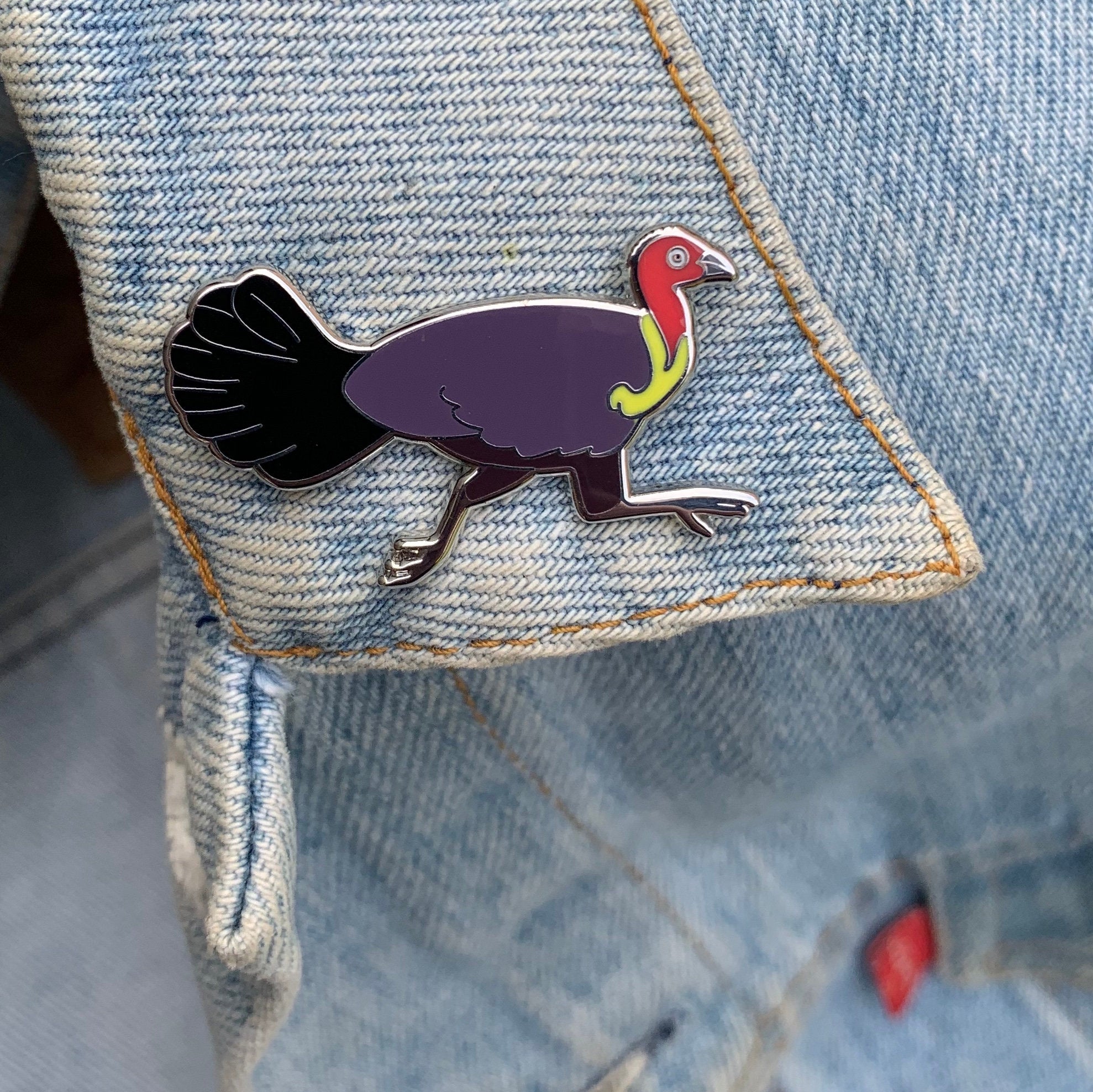 Running Bush Turkey pin – Bush Bling